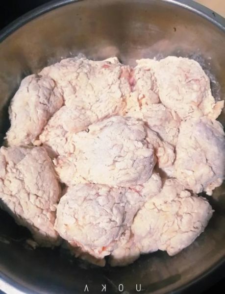面包糠炸鸡腿怎么做_炸鸡腿酥脆技巧-第1张图片-山城妙识