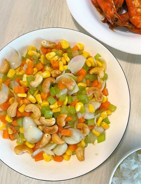 芹菜炒腰果怎么做_芹菜炒腰果家常做法-第3张图片-山城妙识 芹菜炒腰果怎么做_芹菜炒腰果家常做法-第3张图片-山城妙识