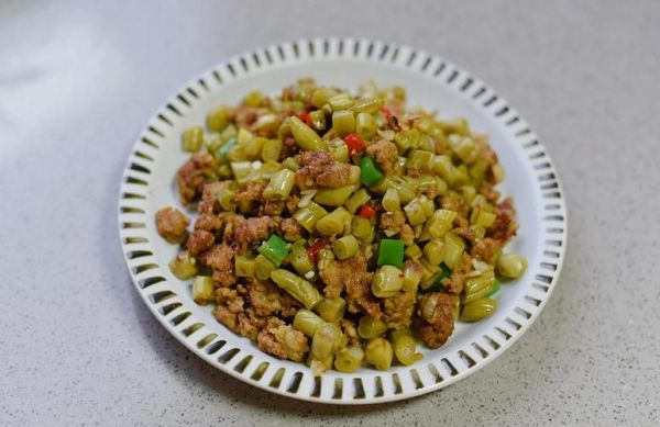 酸豆角怎么炒好吃又简单_酸豆角炒肉末做法-第3张图片-山城妙识