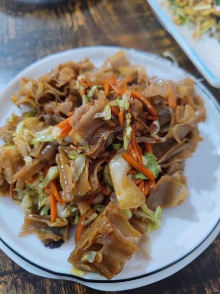 莜面饸饹怎么做_莜面饸饹热量高吗-第1张图片-山城妙识