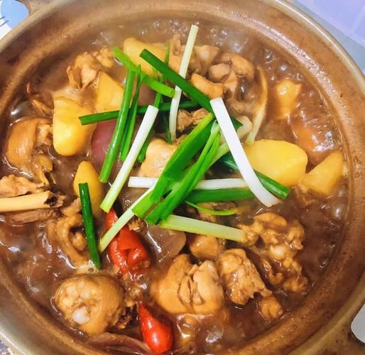 鸡腿烧土豆怎么做_鸡腿烧土豆需要焯水吗-第3张图片-山城妙识