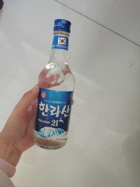韩国烧酒是白酒吗_韩国烧酒与中国白酒区别-第1张图片-山城妙识 韩国烧酒是白酒吗_韩国烧酒与中国白酒区别-第1张图片-山城妙识