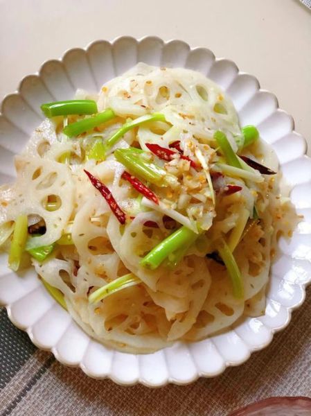 凉拌藕片怎么做酸甜味_藕片焯水几分钟才脆-第3张图片-山城妙识 凉拌藕片怎么做酸甜味_藕片焯水几分钟才脆-第3张图片-山城妙识