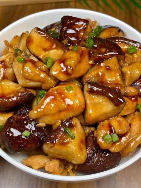 香菇炖鸡腿怎么炖好吃又简单_香菇炖鸡腿的家常做法-第2张图片-山城妙识 香菇炖鸡腿怎么炖好吃又简单_香菇炖鸡腿的家常做法-第2张图片-山城妙识