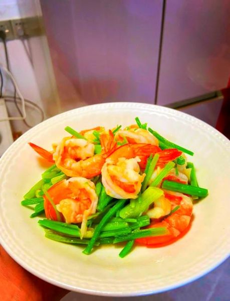 芹菜虾仁腰果怎么炒好吃_芹菜虾仁腰果做法窍门-第1张图片-山城妙识 芹菜虾仁腰果怎么炒好吃_芹菜虾仁腰果做法窍门-第1张图片-山城妙识