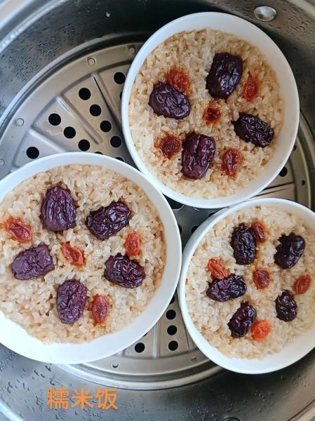 糯米蒸熟后怎么做好吃_糯米蒸熟后还能做什么-第1张图片-山城妙识