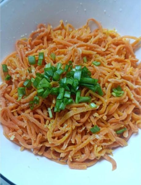 蒸红萝卜丝怎么做_蒸红萝卜丝用哪种面粉-第1张图片-山城妙识