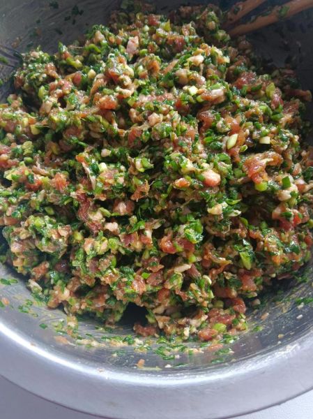 韭菜猪肉饺子馅怎么调_韭菜猪肉饺子馅配料比例-第1张图片-山城妙识