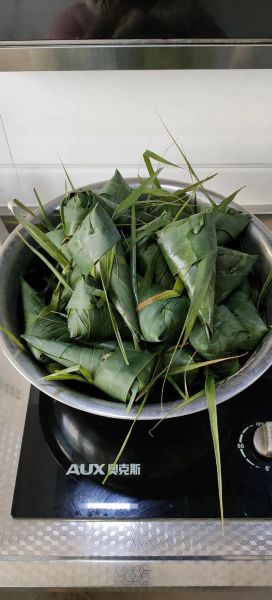 老式三角粽子怎么包_老式三角粽子包法图解-第3张图片-山城妙识 老式三角粽子怎么包_老式三角粽子包法图解-第3张图片-山城妙识