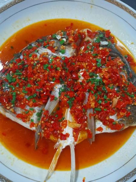 剁椒鱼头哪个部位好吃_剁椒鱼头最嫩部位在哪-第1张图片-山城妙识 剁椒鱼头哪个部位好吃_剁椒鱼头最嫩部位在哪-第1张图片-山城妙识