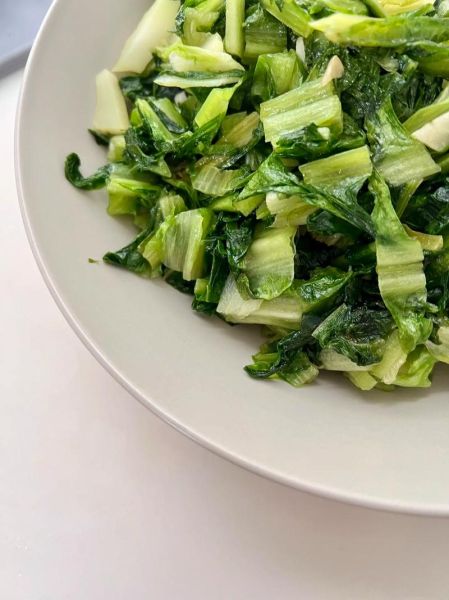 清炒莴笋叶怎么做_清炒莴笋叶的家常做法-第1张图片-山城妙识