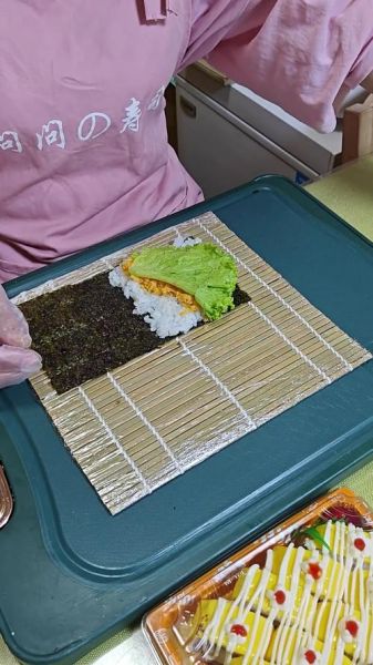 寿司怎么做_家庭版寿司卷做法步骤-第2张图片-山城妙识 寿司怎么做_家庭版寿司卷做法步骤-第2张图片-山城妙识