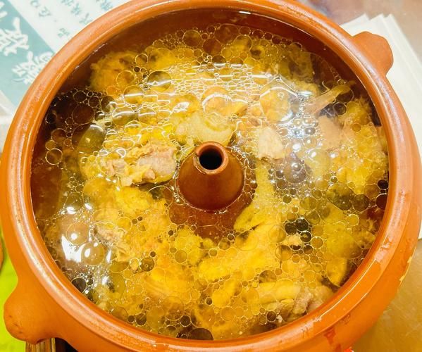 三七汽锅鸡图片_三七汽锅鸡怎么做-第2张图片-山城妙识 三七汽锅鸡图片_三七汽锅鸡怎么做-第2张图片-山城妙识