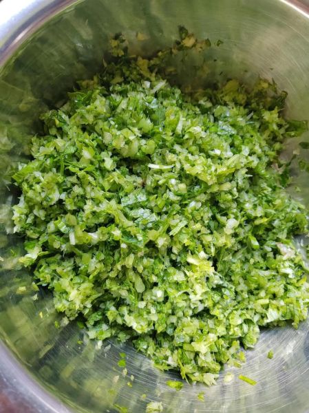 野芹菜包饺子怎么做_野芹菜饺子馅怎么调-第1张图片-山城妙识 野芹菜包饺子怎么做_野芹菜饺子馅怎么调-第1张图片-山城妙识