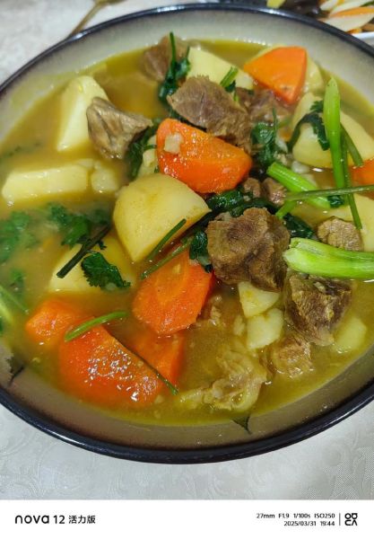 咖喱土豆牛腩怎么烧_牛腩炖多久才软烂-第2张图片-山城妙识