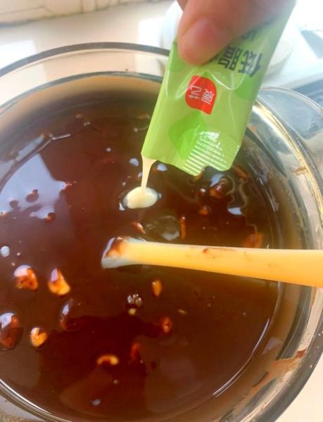 用模具做巧克力怎么做_巧克力模具使用技巧-第3张图片-山城妙识