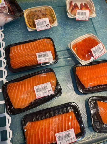 鲑鱼市场价多少钱一斤_如何挑选新鲜鲑鱼-第1张图片-山城妙识