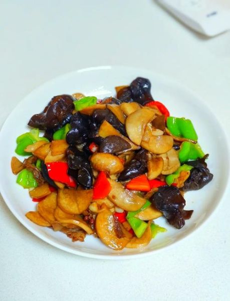 鲜菇炒肉片怎么炒才嫩_鲜菇炒肉片的家常做法-第1张图片-山城妙识 鲜菇炒肉片怎么炒才嫩_鲜菇炒肉片的家常做法-第1张图片-山城妙识