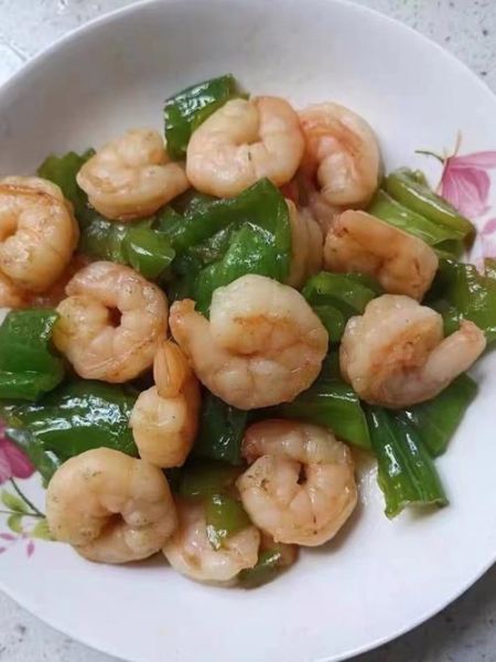 青椒虾仁怎么炒好吃_青椒虾仁需要焯水吗-第3张图片-山城妙识 青椒虾仁怎么炒好吃_青椒虾仁需要焯水吗-第3张图片-山城妙识
