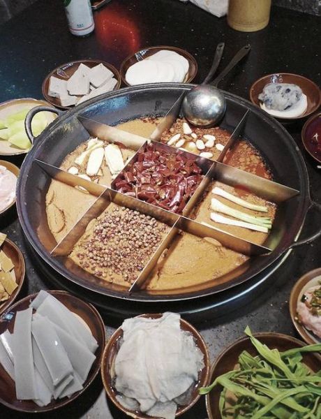 重庆火锅文化图片_重庆火锅为什么用九宫格-第1张图片-山城妙识 重庆火锅文化图片_重庆火锅为什么用九宫格-第1张图片-山城妙识