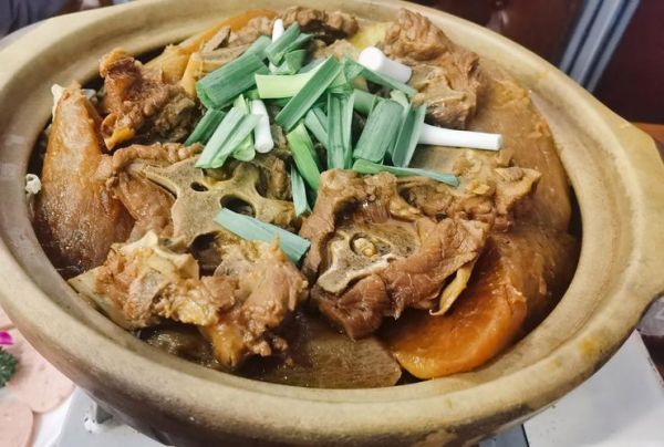 砂锅羊肉片怎么做_砂锅羊肉片需要焯水吗-第3张图片-山城妙识