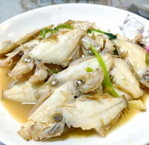 剥皮鱼怎么做好吃又简单_剥皮鱼的家常做法-第1张图片-山城妙识