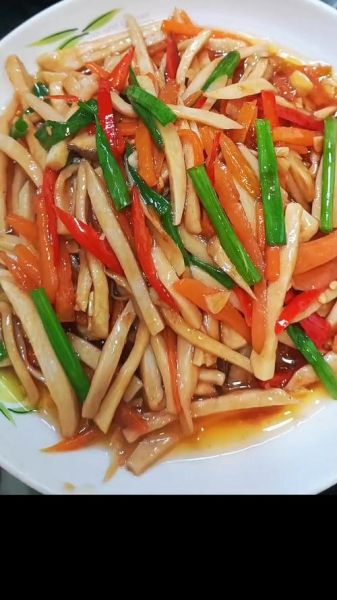 杏鲍菇炒胡萝卜怎么做_杏鲍菇炒胡萝卜需要焯水吗-第2张图片-山城妙识 杏鲍菇炒胡萝卜怎么做_杏鲍菇炒胡萝卜需要焯水吗-第2张图片-山城妙识