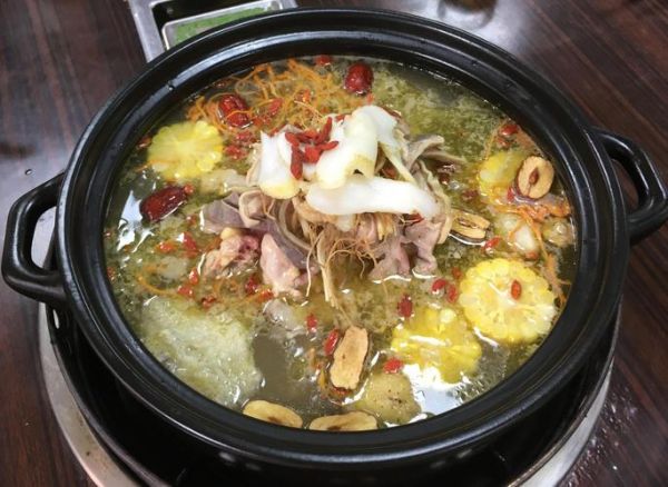 药膳鸡用什么药材_药膳鸡怎么做才好吃-第2张图片-山城妙识 药膳鸡用什么药材_药膳鸡怎么做才好吃-第2张图片-山城妙识