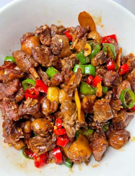 炒鸭肉的家常做法_鸭肉怎么炒才嫩-第1张图片-山城妙识 炒鸭肉的家常做法_鸭肉怎么炒才嫩-第1张图片-山城妙识