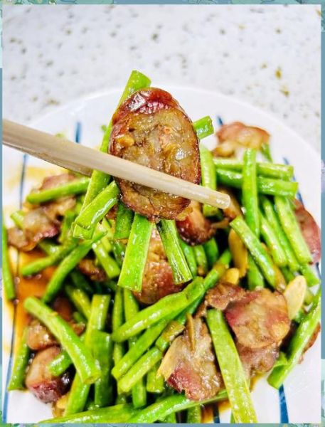 腊肠炒豆角怎么做_腊肠炒豆角先炒哪个-第1张图片-山城妙识 腊肠炒豆角怎么做_腊肠炒豆角先炒哪个-第1张图片-山城妙识