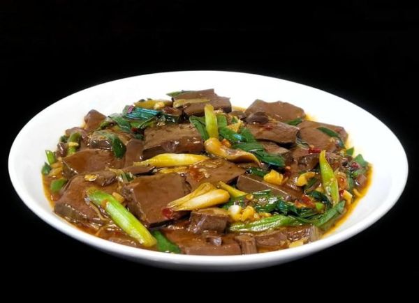 炒鸭血放什么配菜_鸭血炒什么好吃-第1张图片-山城妙识