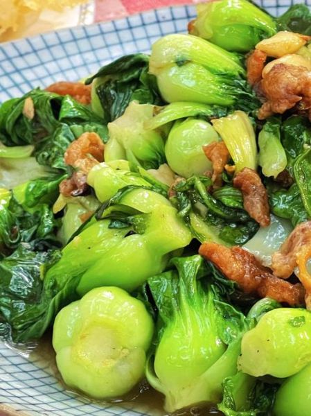 清炒小青菜怎么炒才翠绿_清炒小青菜要不要焯水-第1张图片-山城妙识