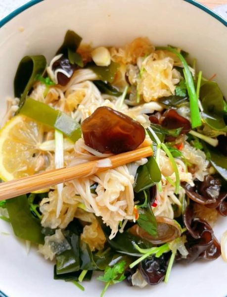 糖醋银耳怎么凉拌好吃_凉拌银耳要不要焯水-第1张图片-山城妙识 糖醋银耳怎么凉拌好吃_凉拌银耳要不要焯水-第1张图片-山城妙识