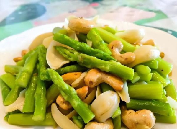 腰果配什么菜炒好吃_腰果炒菜的经典搭配-第1张图片-山城妙识 腰果配什么菜炒好吃_腰果炒菜的经典搭配-第1张图片-山城妙识