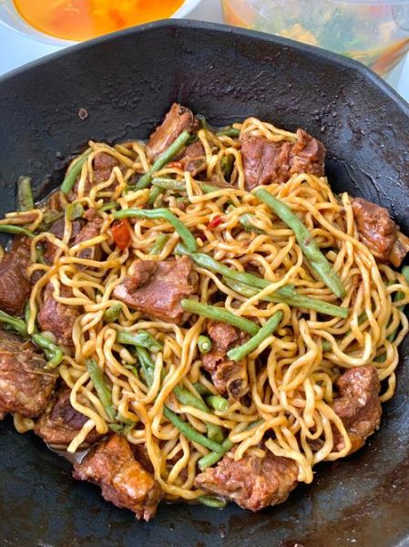 焖面的面条需要煮吗_生面直接焖还是焯水更好-第2张图片-山城妙识