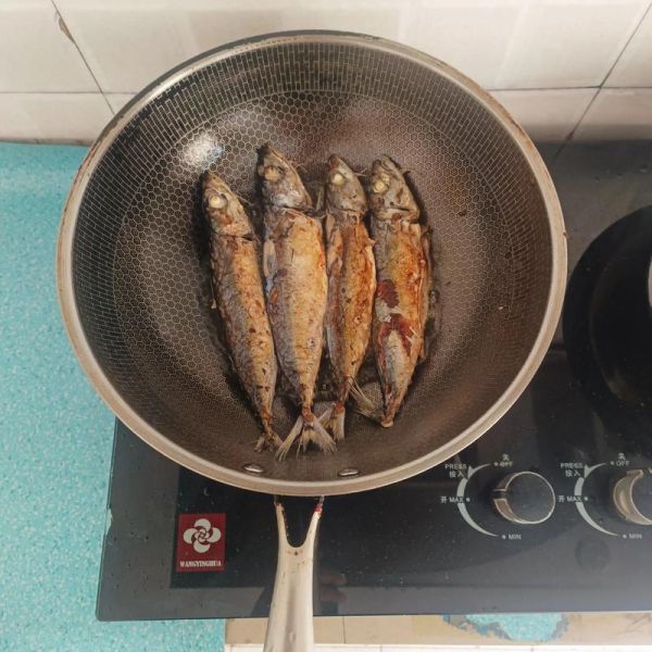 鲅鱼罐头怎么做好吃_家常做法步骤-第3张图片-山城妙识