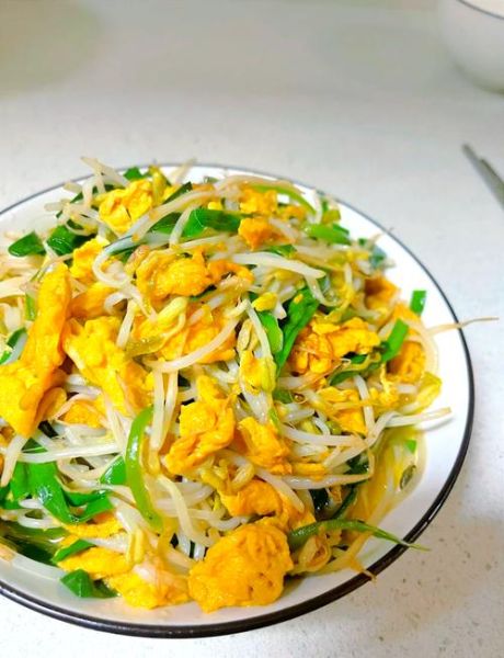 韭菜炒豆芽怎么炒好吃_韭菜炒豆芽的营养价值-第1张图片-山城妙识