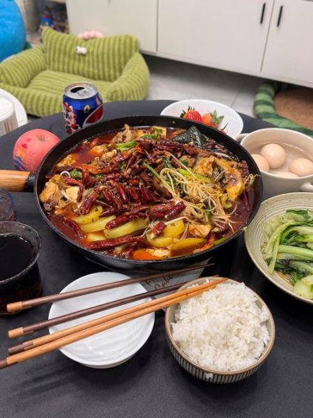 草鱼火锅配菜有哪些_草鱼火锅配菜怎么搭配-第3张图片-山城妙识