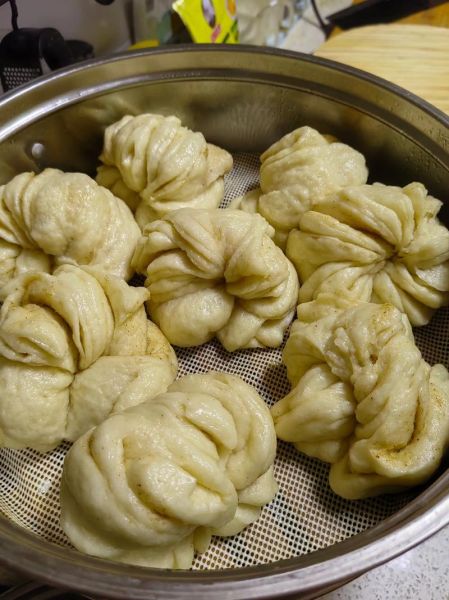 蒸花卷怎么发面_蒸花卷需要醒发多久-第2张图片-山城妙识