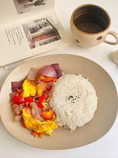 洋葱炒饭怎么炒好吃_洋葱炒饭的做法大全-第3张图片-山城妙识