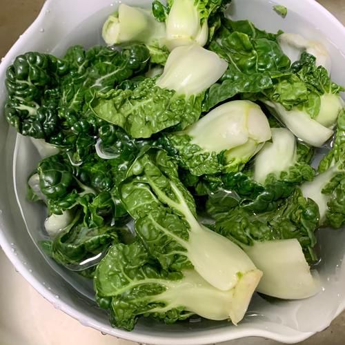 白菜怎么炒好吃_家常白菜做法视频-第1张图片-山城妙识