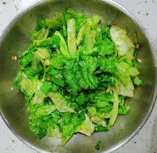 凉拌生菜球怎么做_生菜球凉拌需要焯水吗-第1张图片-山城妙识 凉拌生菜球怎么做_生菜球凉拌需要焯水吗-第1张图片-山城妙识
