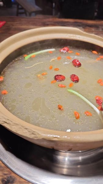 牛骨汤怎么熬才白_牛骨汤去腥增香窍门-第2张图片-山城妙识 牛骨汤怎么熬才白_牛骨汤去腥增香窍门-第2张图片-山城妙识