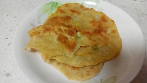 千层葱油饼怎么做又软又好吃_为什么凉了也不硬-第1张图片-山城妙识