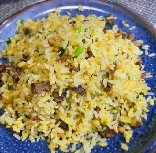 蛋炒饭怎么炒才粒粒分明_蛋炒饭做法大全图解-第3张图片-山城妙识