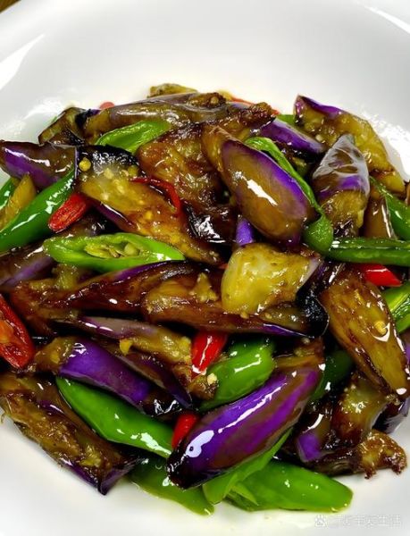 炒茄子怎么保持颜色_炒茄子先放油还是先焯水-第2张图片-山城妙识 炒茄子怎么保持颜色_炒茄子先放油还是先焯水-第2张图片-山城妙识