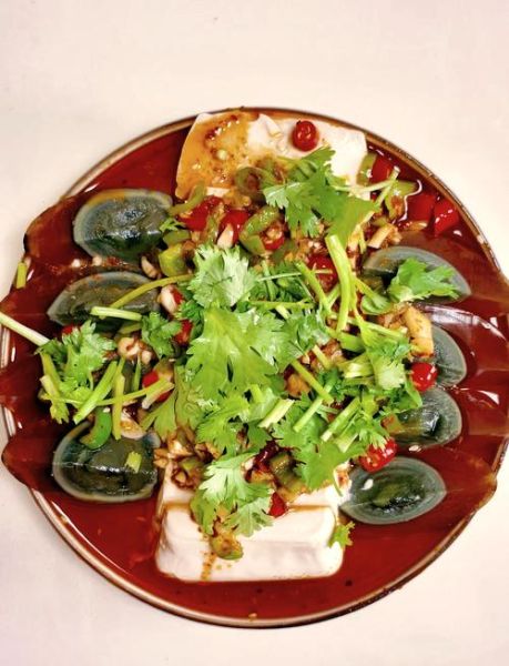 肉松皮蛋拌豆腐怎么做_皮蛋拌豆腐可以放肉松吗-第1张图片-山城妙识