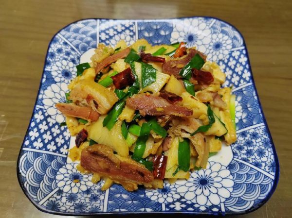 咸肉炒什么菜好吃窍门_咸肉炒菜的搭配技巧-第1张图片-山城妙识