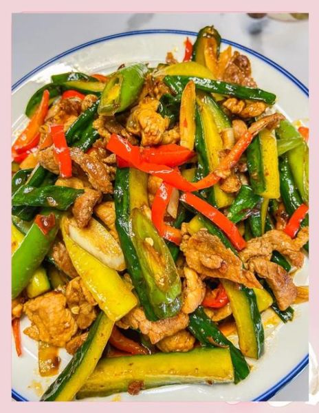 青瓜炒肉怎么做香辣_青瓜炒肉先炒肉还是先炒瓜-第1张图片-山城妙识