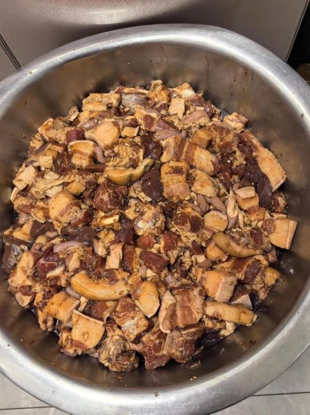 广东客家焖猪肉怎么做_客家焖猪肉正宗做法-第2张图片-山城妙识